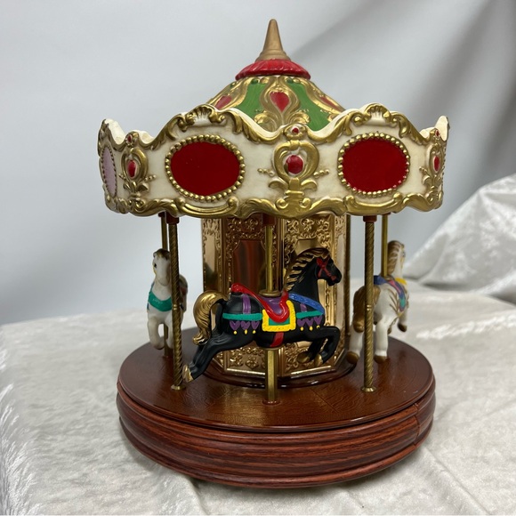Vintage | Accents | Vintage Waco Musical Carousel Melody In Motion ...